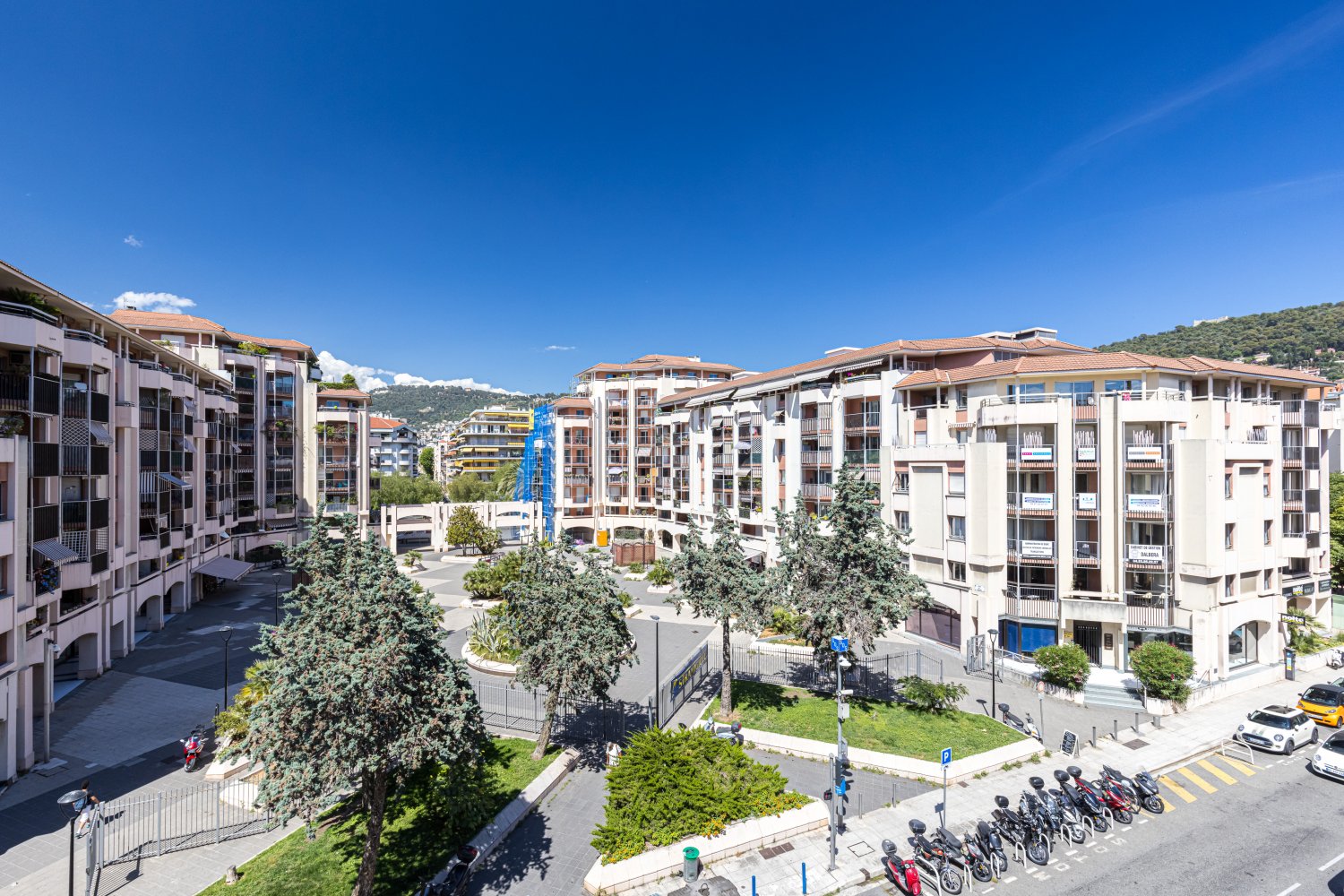 BAVASTRO - The Port - refurbished 2 piece ; apartment for rent in Nice ...